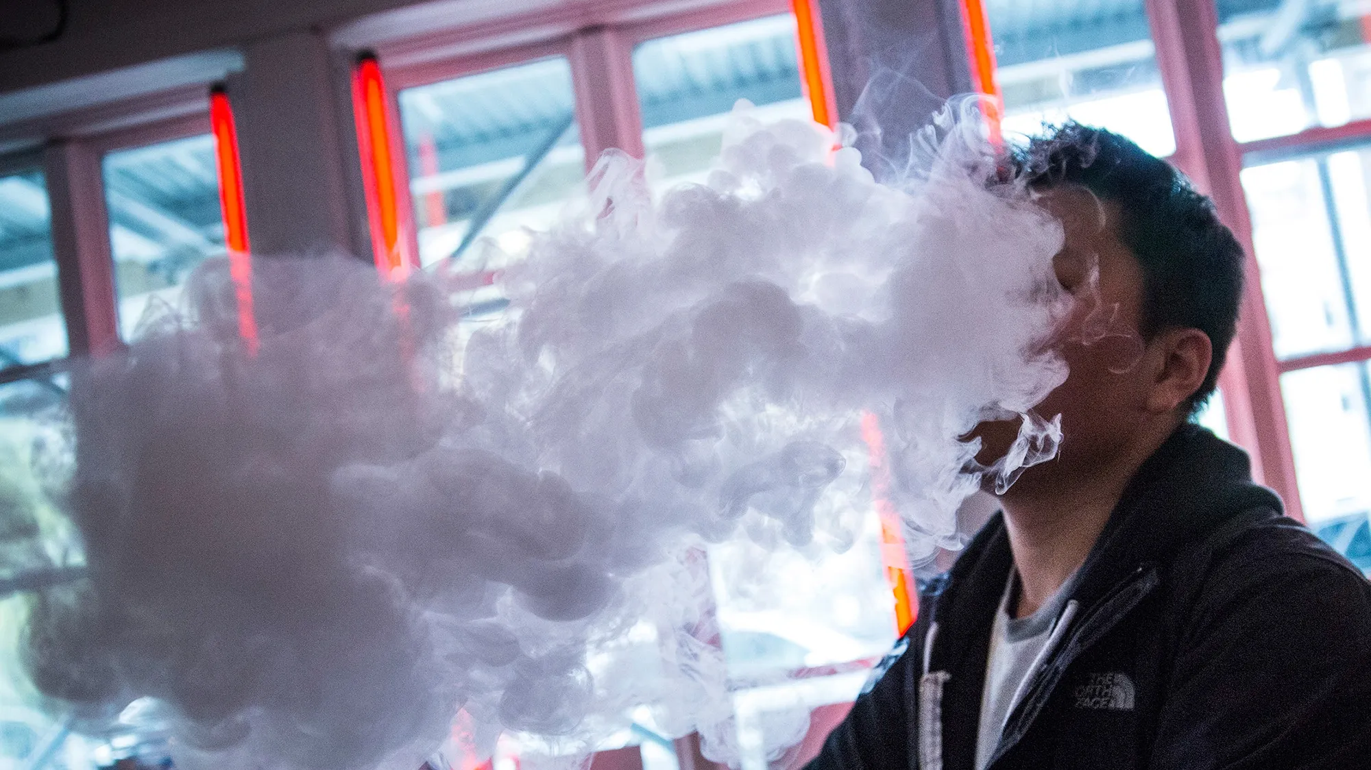 Vaping May Help Tens of Thousands Quit Smoking, U.K. Study Shows ...