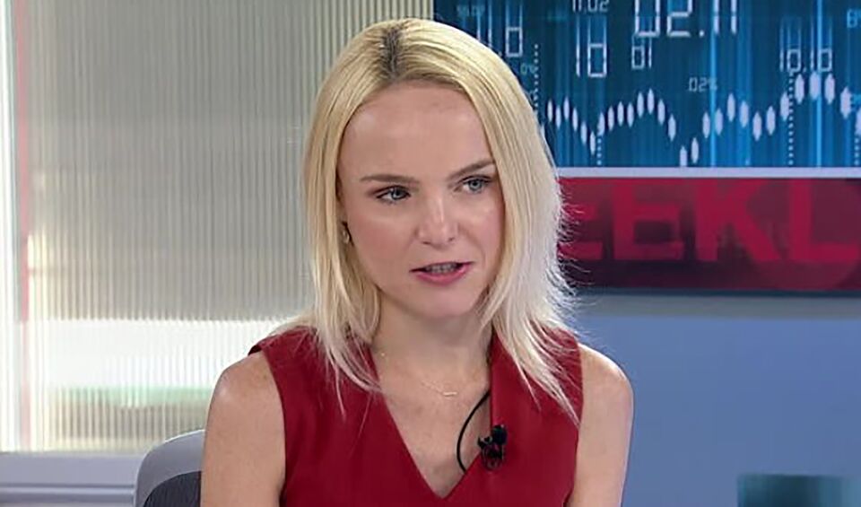 Stock Market to Hit Bottom in Early 2023, Pimco's Erin Browne Says ...