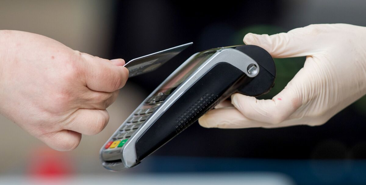 Credit Card Debt: Covid Stimulus Drives Late Payments to Historic Lows ...