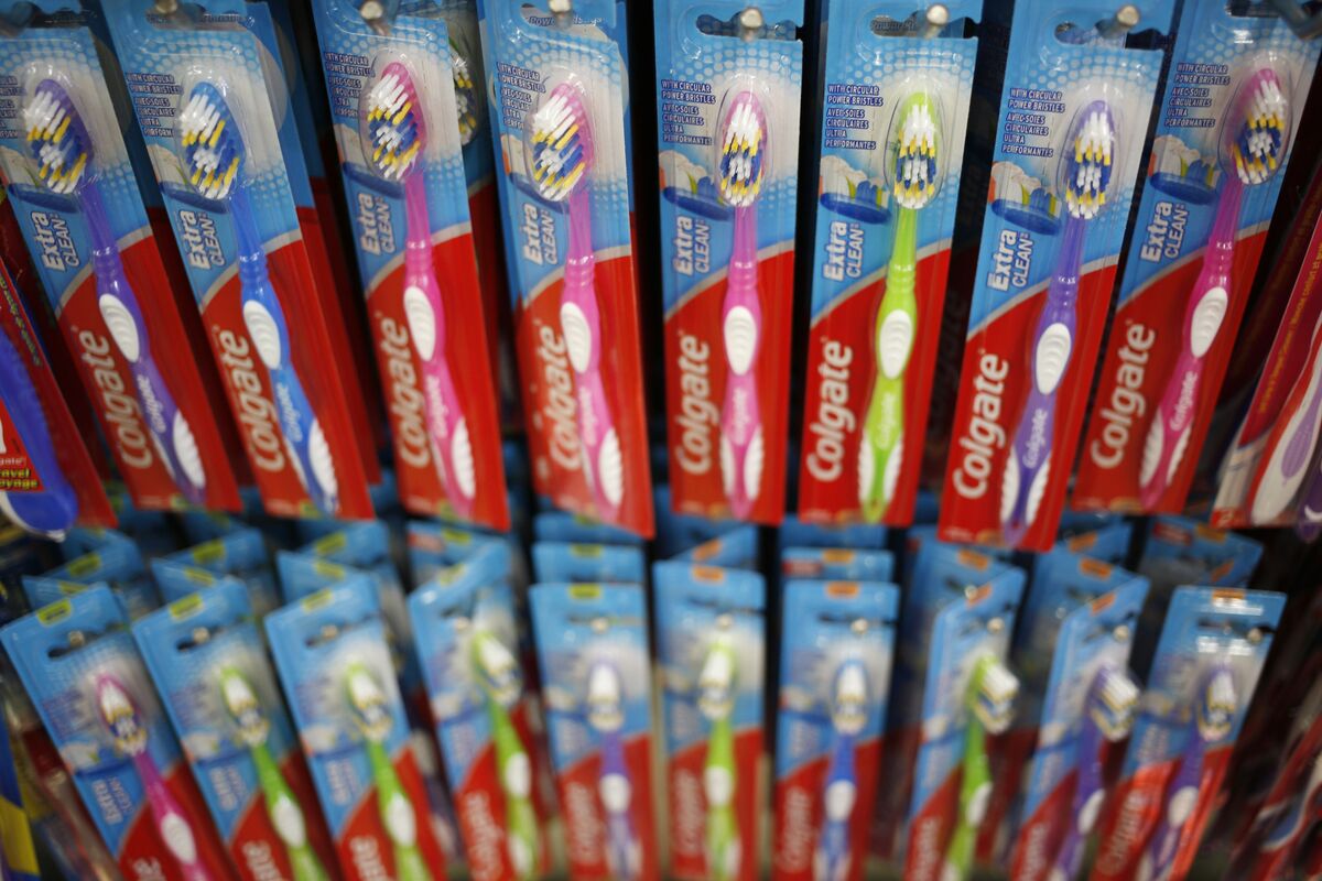 Colgate Key Sales Measure Falls for First Time Since Recession - Bloomberg