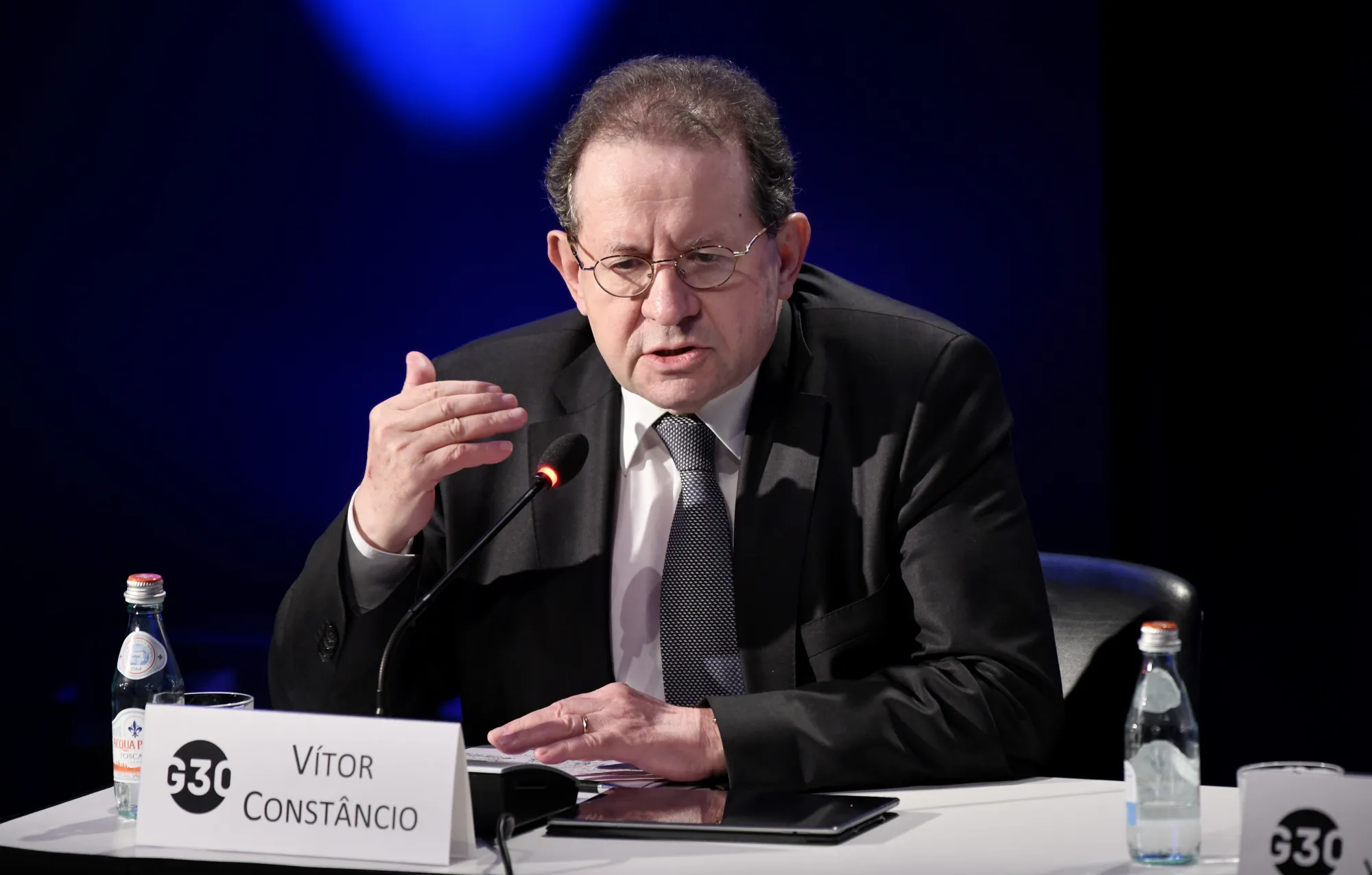 ECB's Constancio Says He Fears U.S. Easing of Bank Capital Rules ...