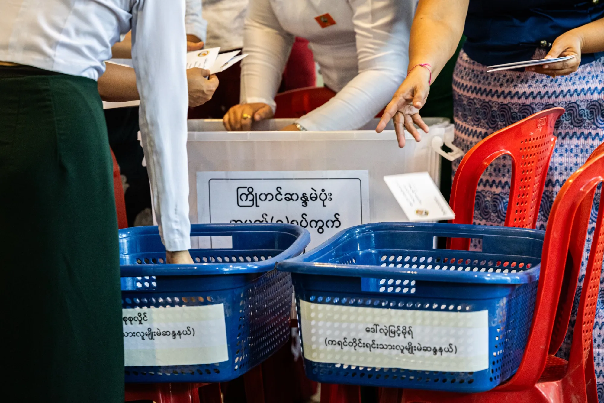 What Comes Next in Iran? Here are Three Possible Scenarios - Bloomberg