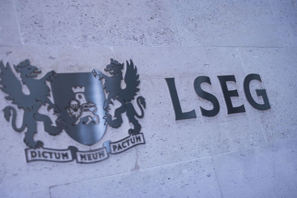 London’s Incredible Shrinking Stock Market - Bloomberg