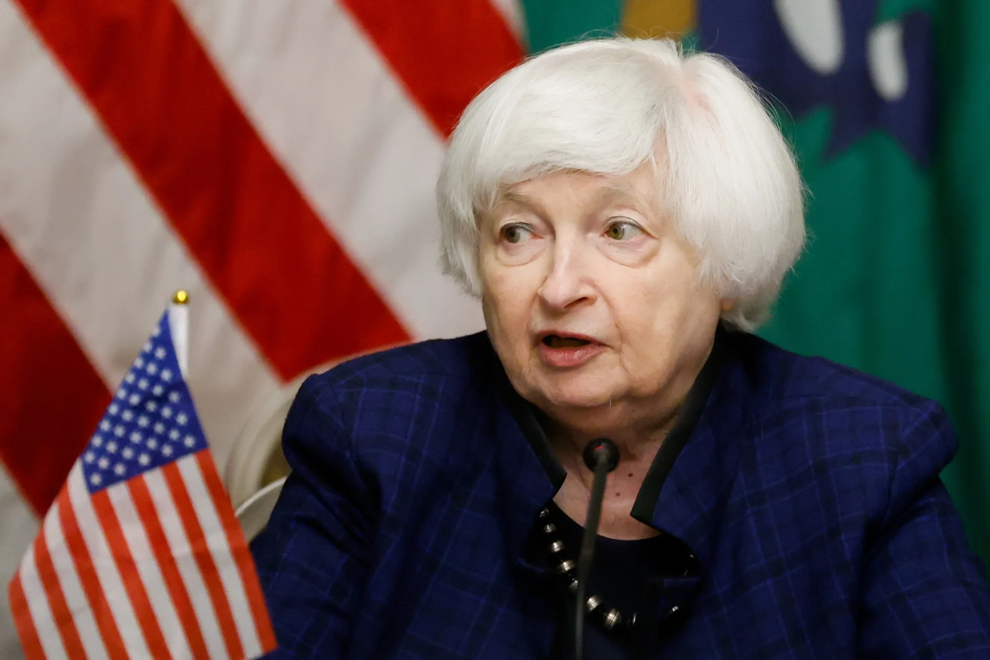 イエレン米財務長官が円相場で発言、為替介入は「まれ」であるべきだ - Bloomberg