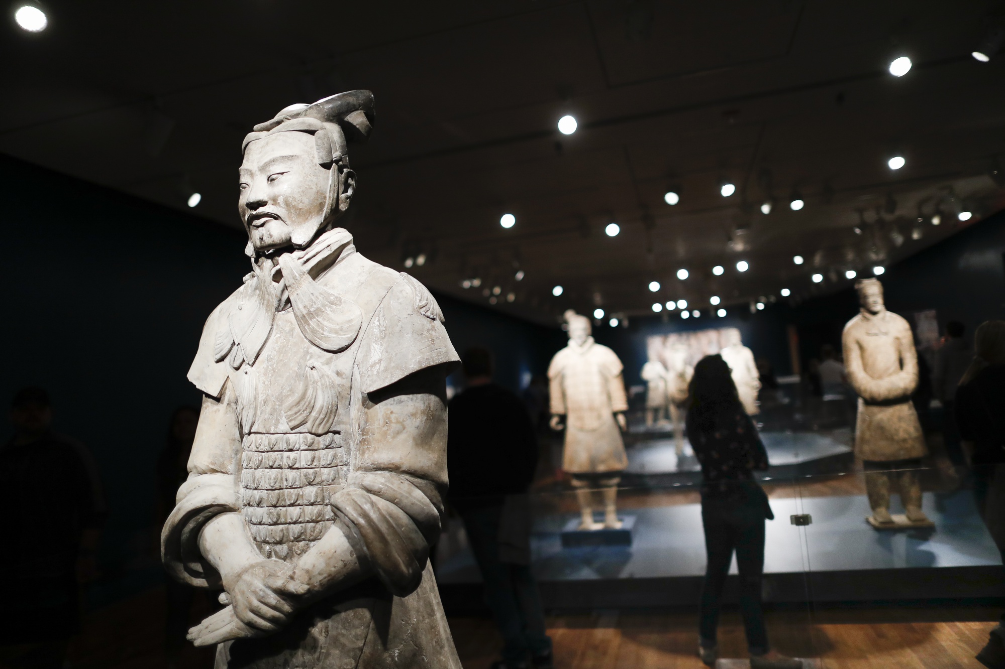 Mistrial Declared for Man Who Snapped $4.5M Statue's Thumb - Bloomberg