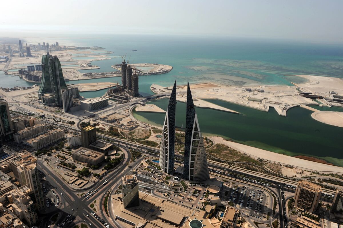 Gulf Powers Are Said to Weigh Five-Year Bahrain Aid Package - Bloomberg