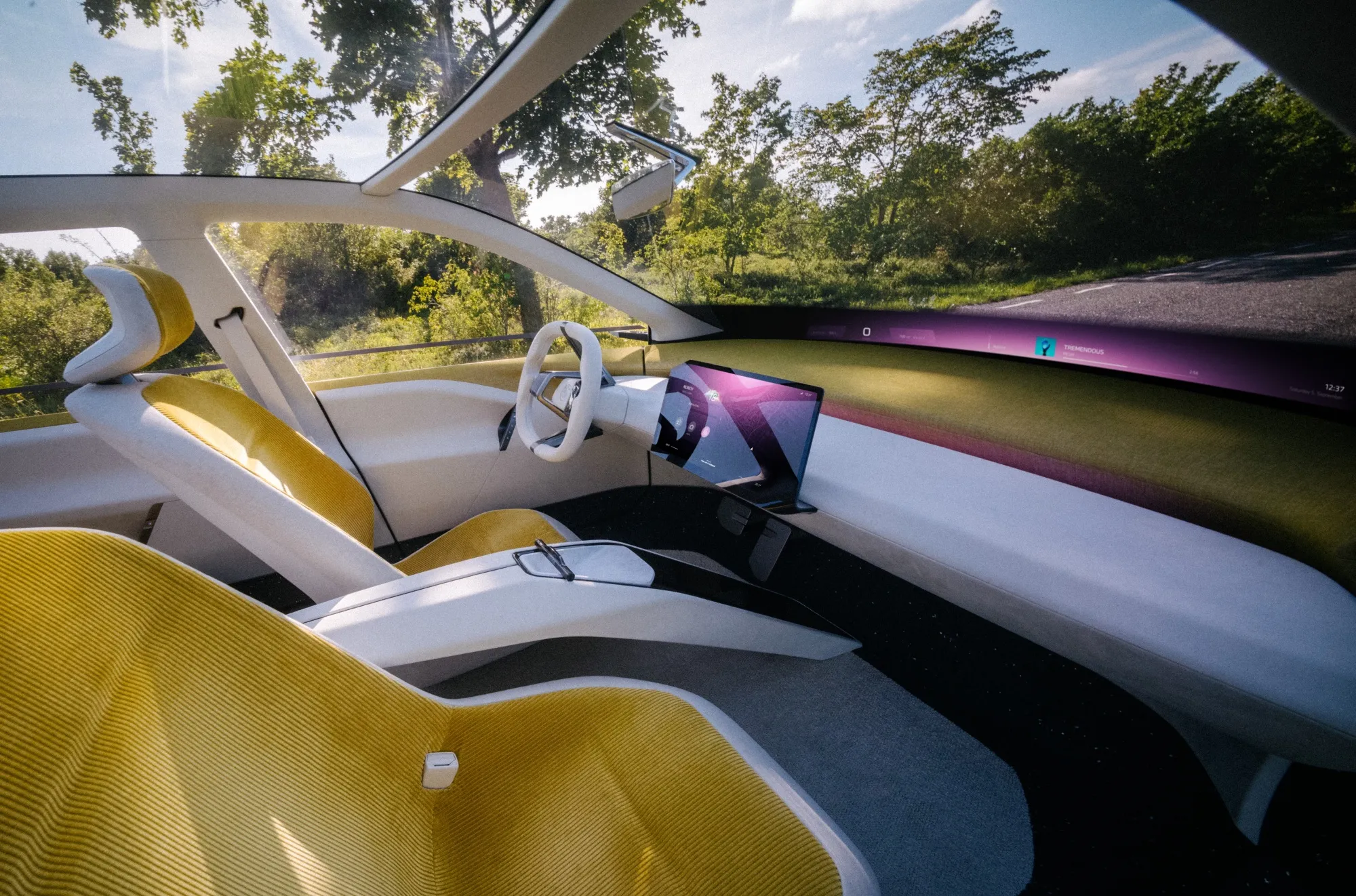 BMW enthüllt ‘Neue Klasse’ im Wettlauf mit Tesla, BYD & Co. - Bloomberg