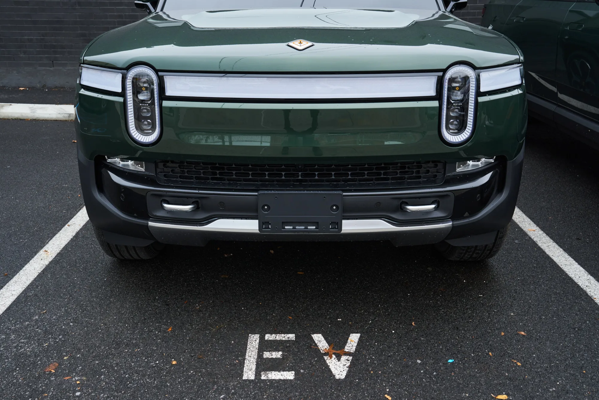 Rivian (RIVN) Sticks to Profit Goal After Supply Crunch Idled EV Output ...