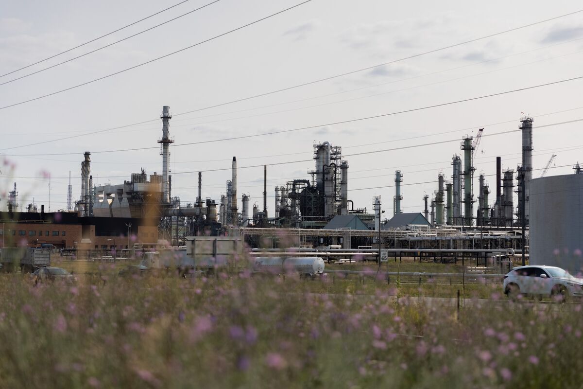 Koch Exits Oil, Fuel Trading Businesses in Retreat From Speculation ...