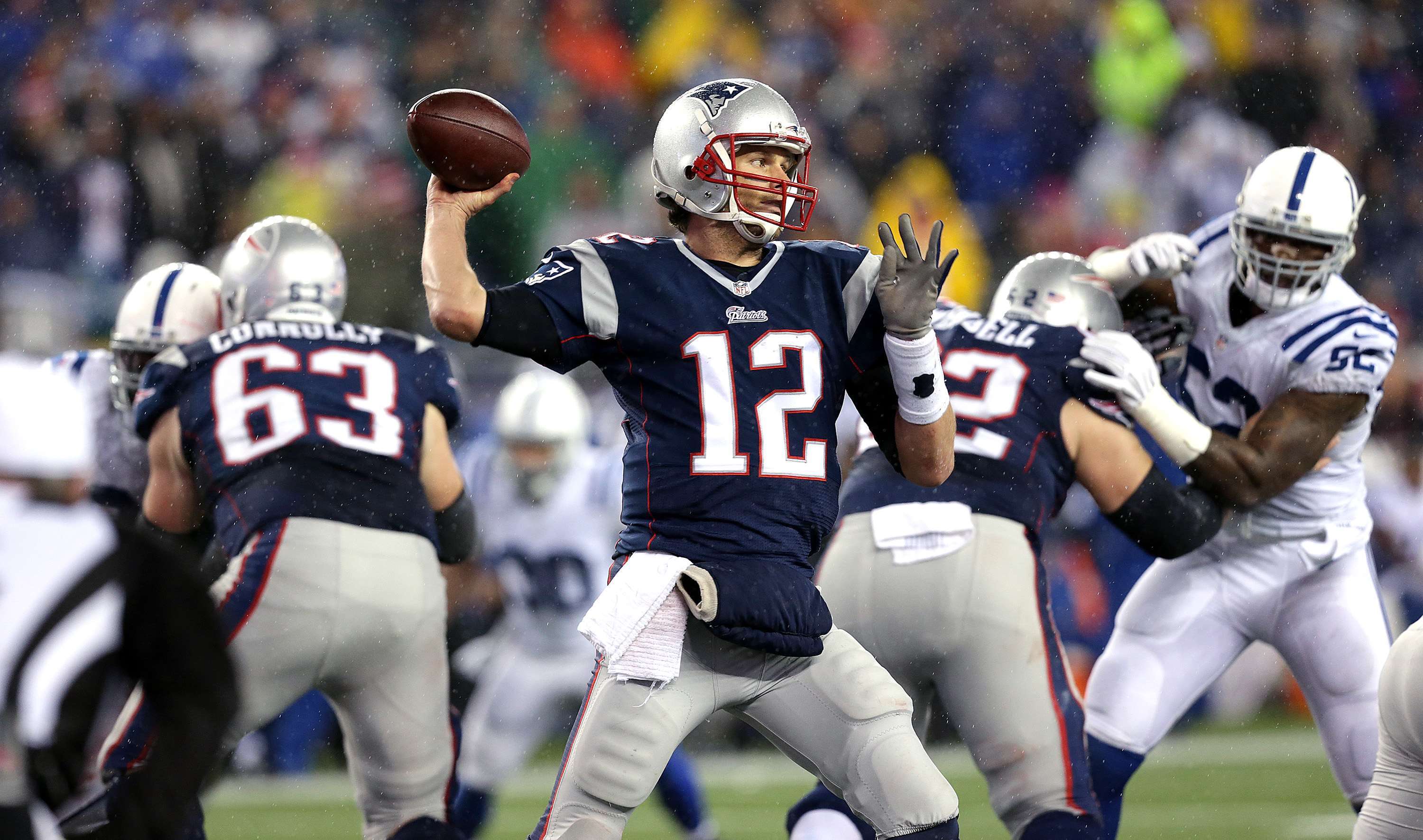 NFL Says Patriots Used 11 Under-Inflated Balls, Globe Says - Bloomberg