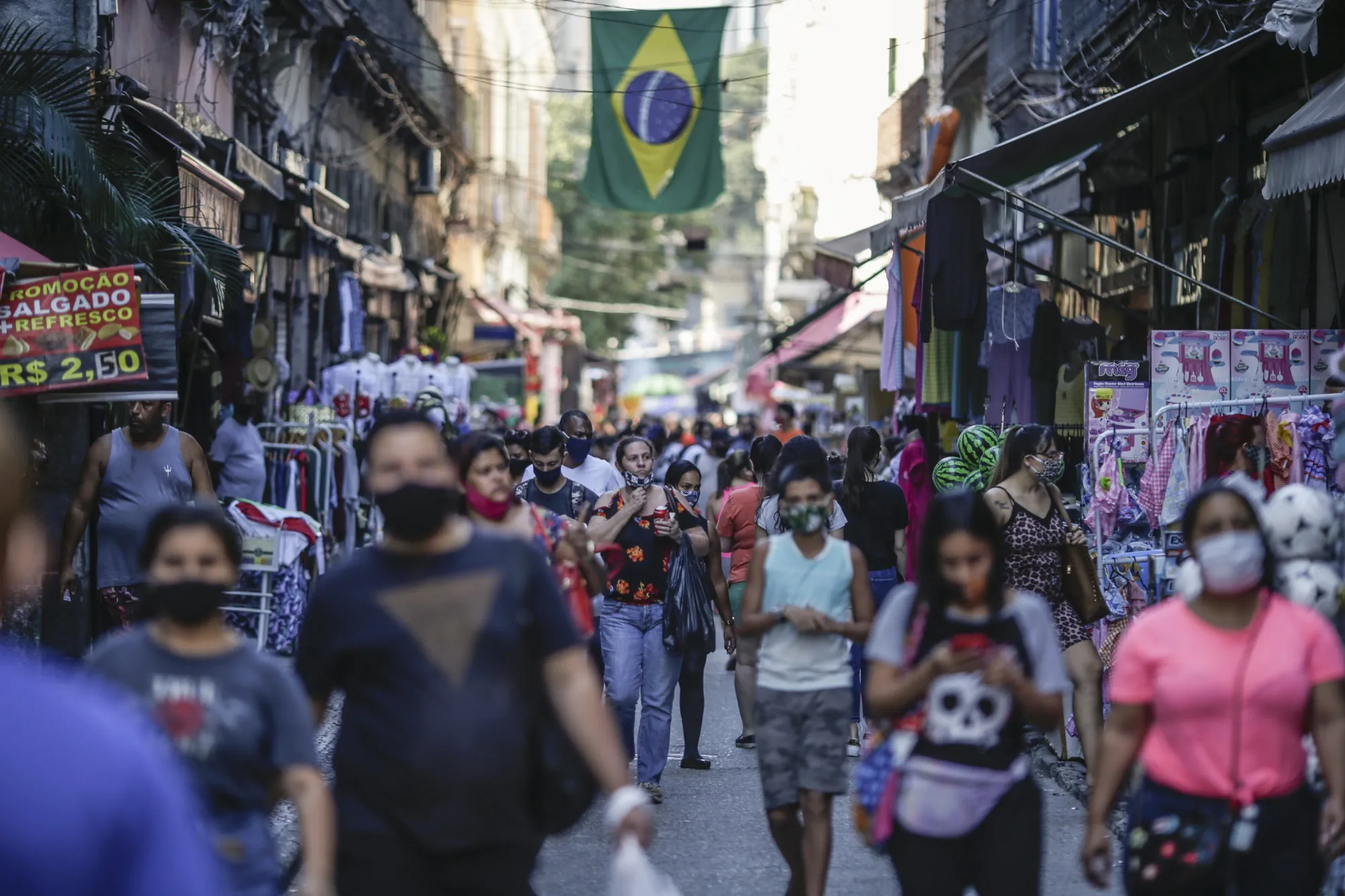 Brazil Hits 4 Million Covid Cases While Life Gets Back to Normal ...