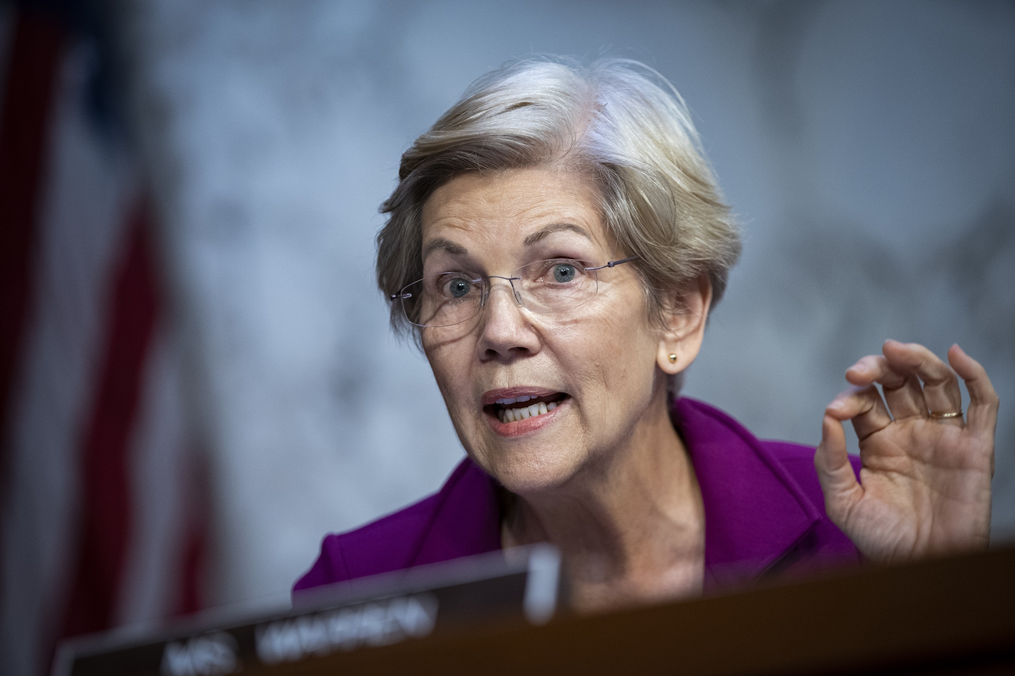 Warren Presses Pentagon to Show Basis for Inflation Relief - Bloomberg