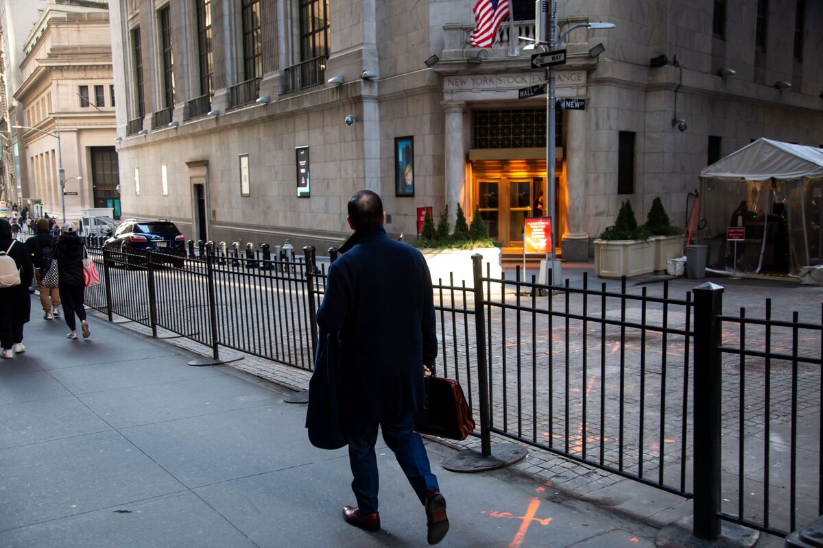 Goldman’s Rubner Sees Stocks Gaining in April After Bank Collapses ...