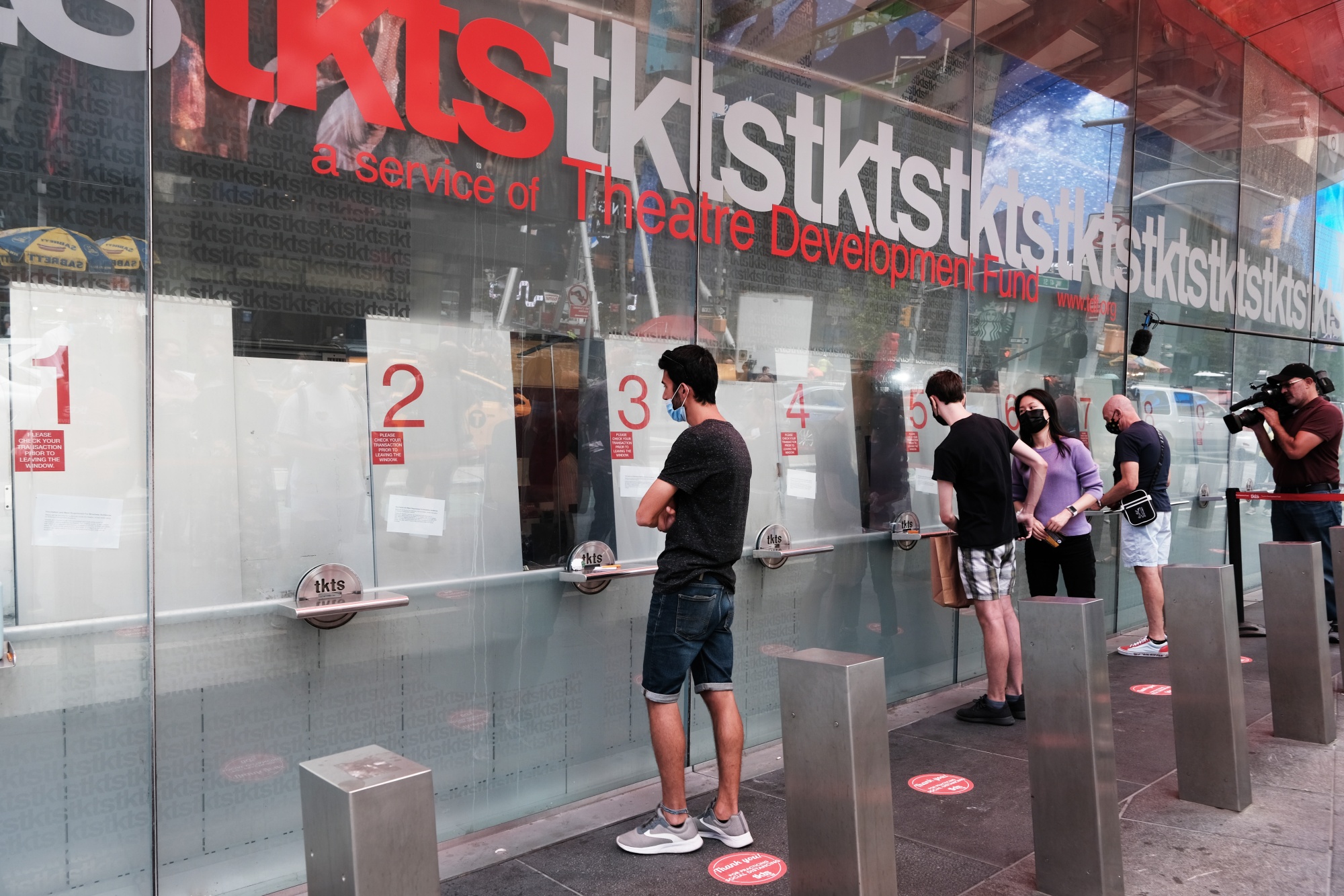 TKTS Booth Has Become a Broadway Legend After 50 Years of Discount ...
