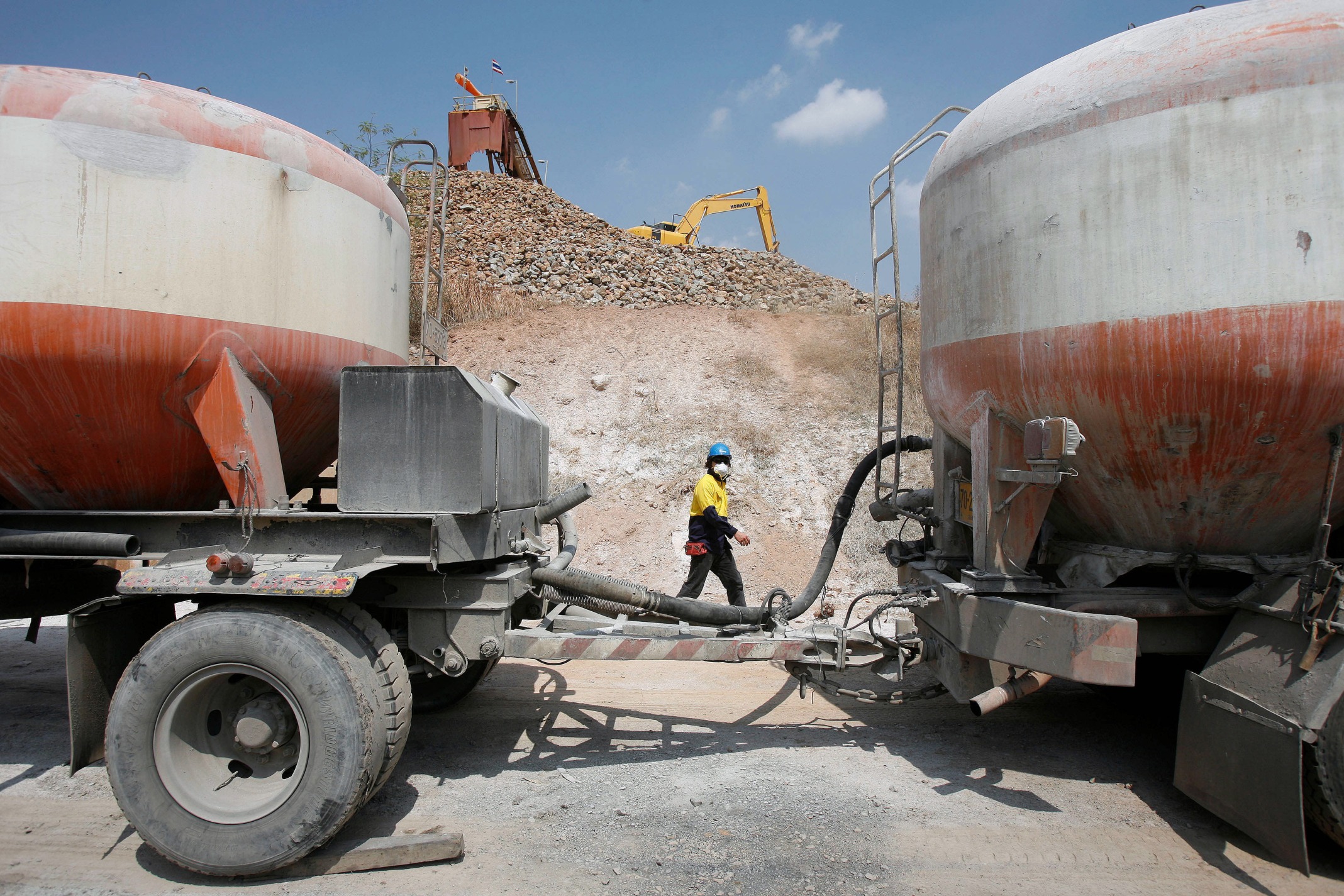 Kingsgate Surges as Thailand Lifts Gold Mine's Suspension - Bloomberg