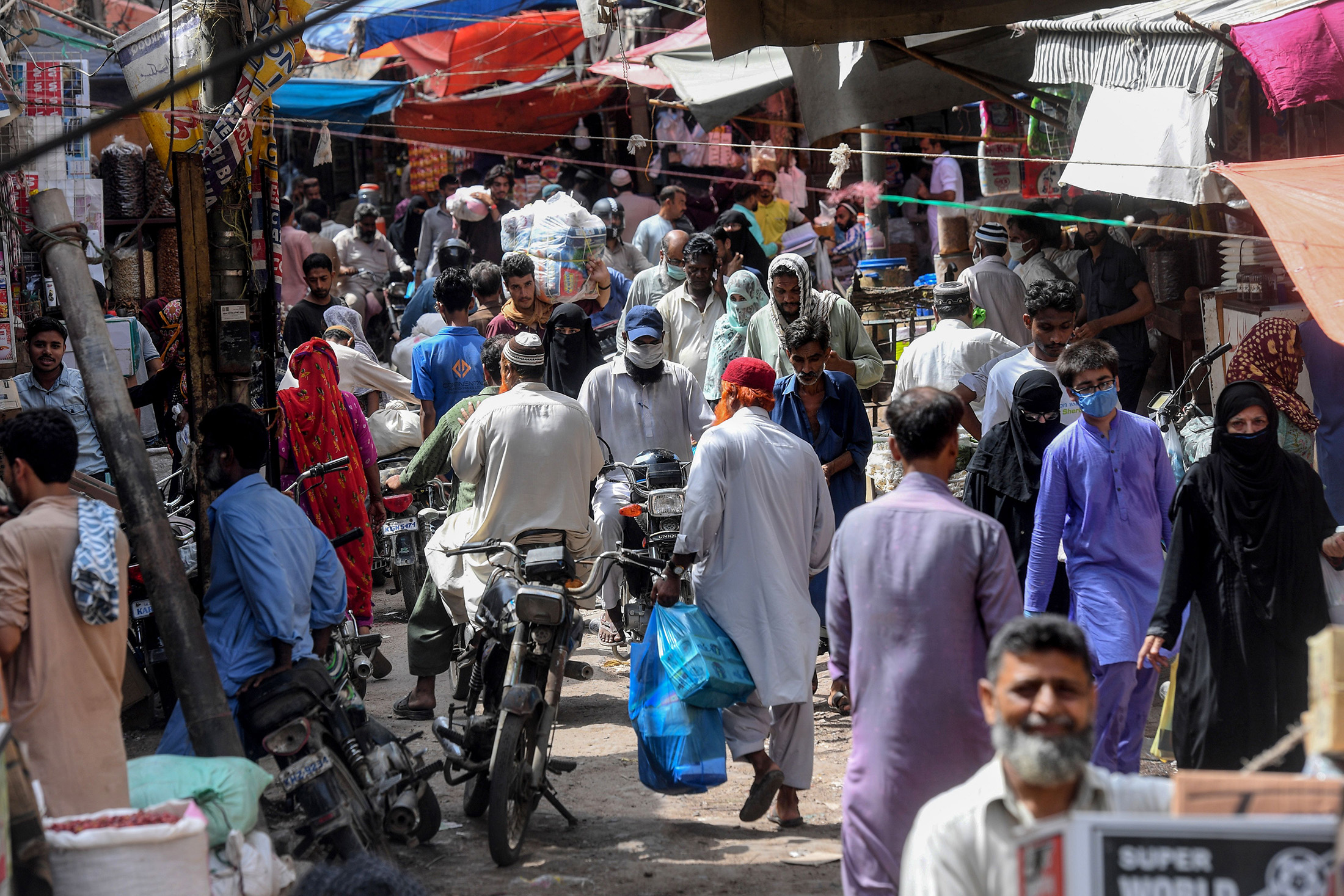What to Watch in Pakistan’s Budget Amid Coronavirus Pandemic - Bloomberg