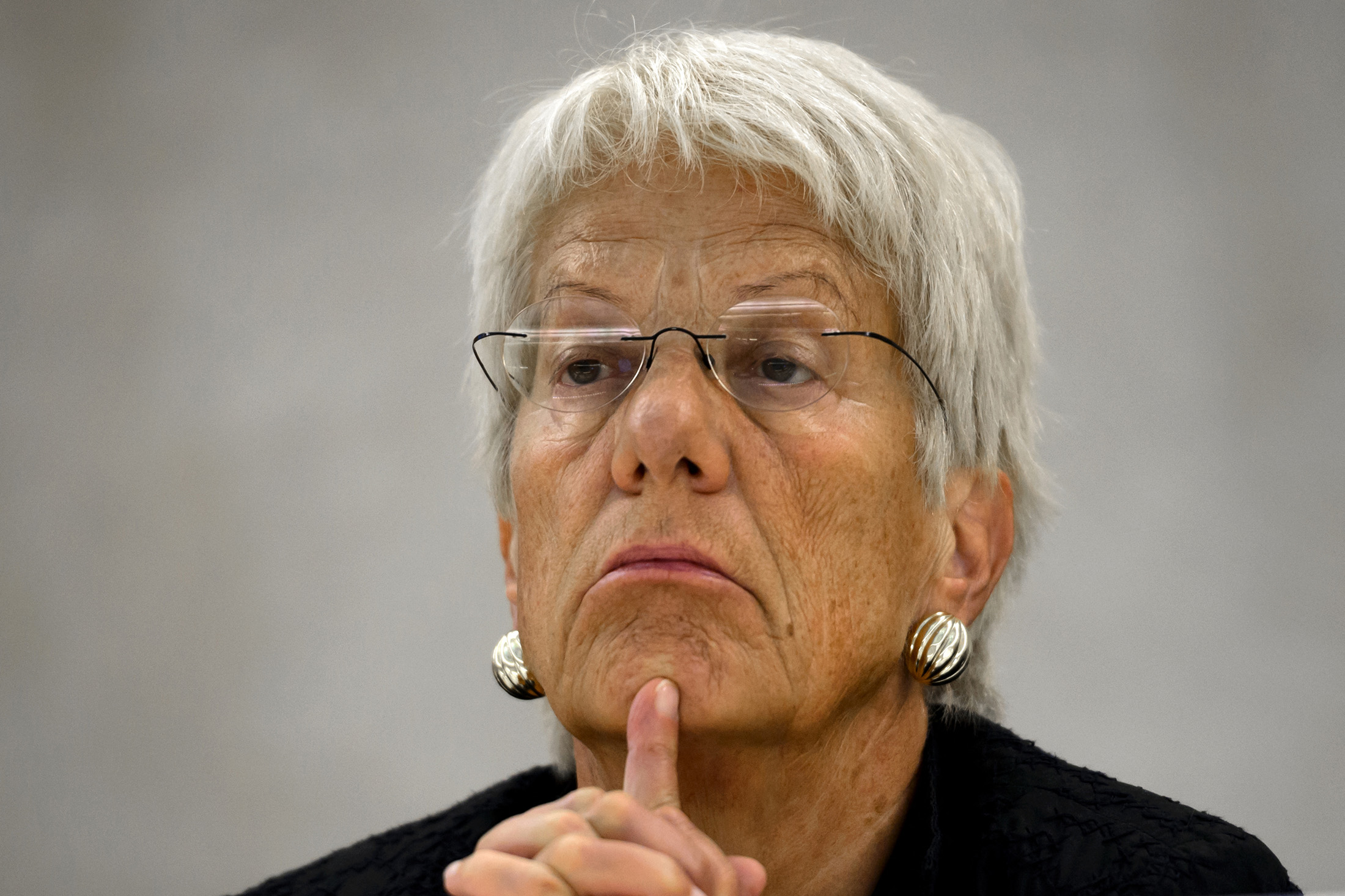 Ex-UN Prosecutor Urges Global Arrest Warrant for Putin - Bloomberg