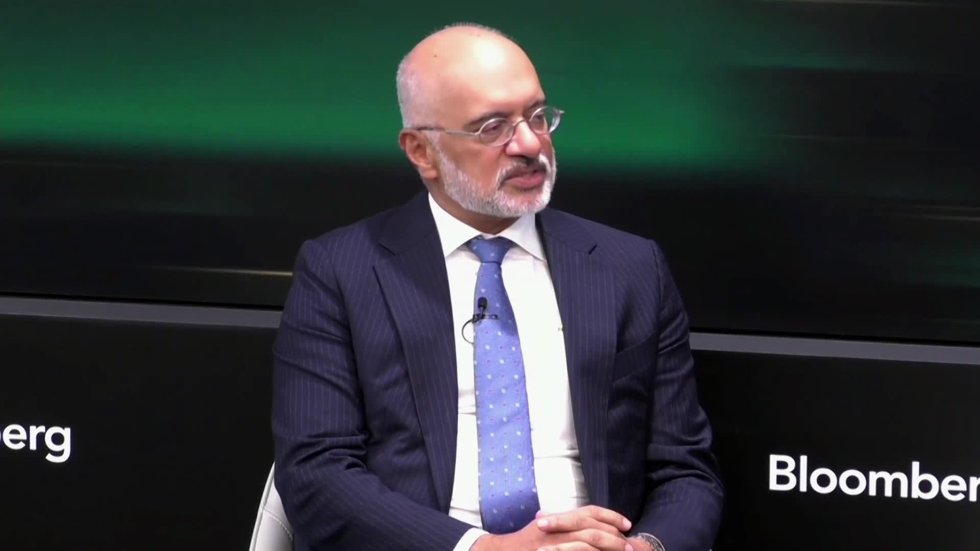 Watch DBS CEO Says Banks Should Make More Progress on AI, Tech - Bloomberg