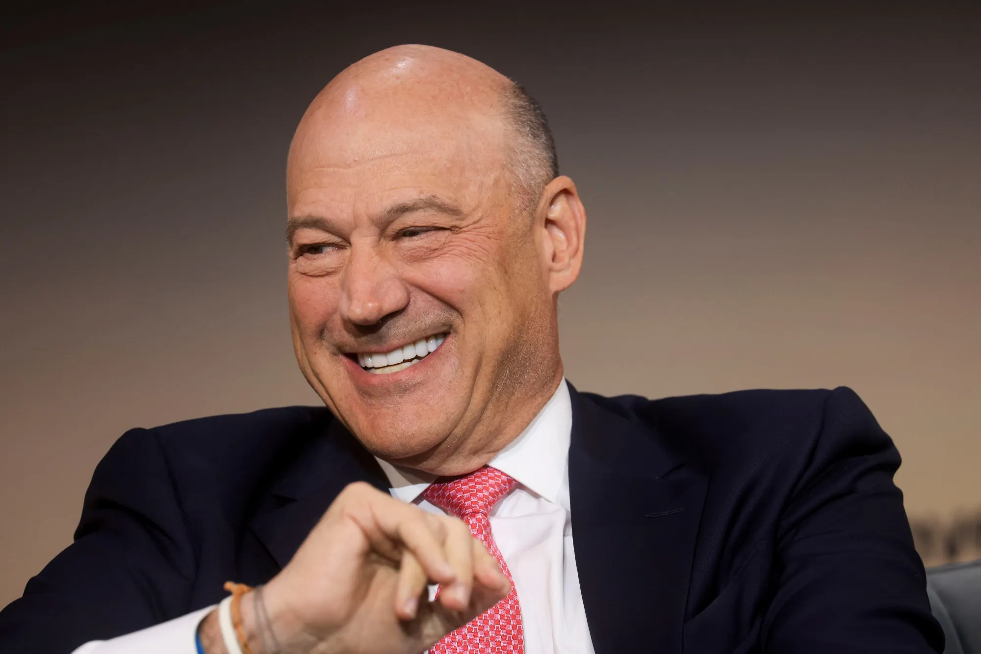 Apollo (APO) Taps Gary Cohn as Lead Independent Director, Names Marc ...