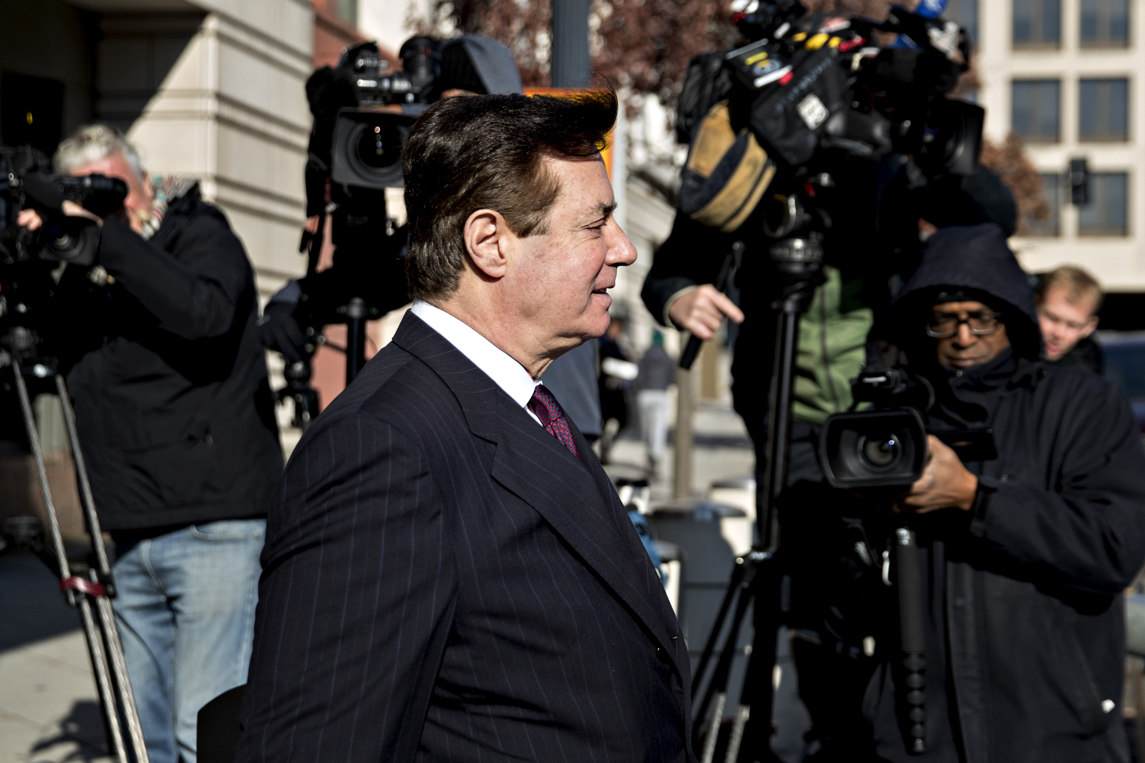 Manafort Sure Spent Money But Were Those His Offshore Accounts? - Bloomberg