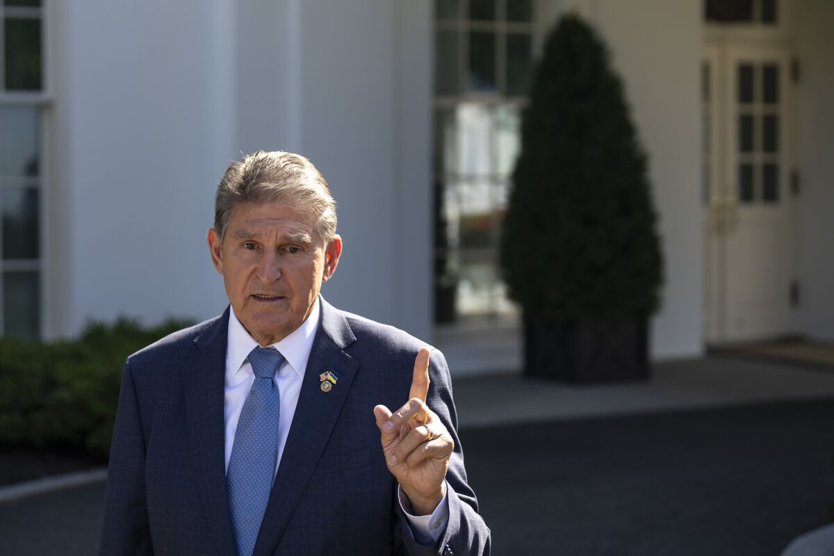 In US Politics, Moderates Still Run the Show - Bloomberg