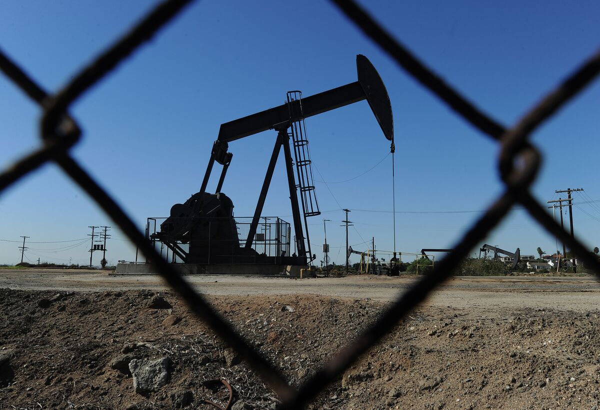 Iraq Tells OPEC at What Oil Output Level It’s Ready to Freeze - Bloomberg