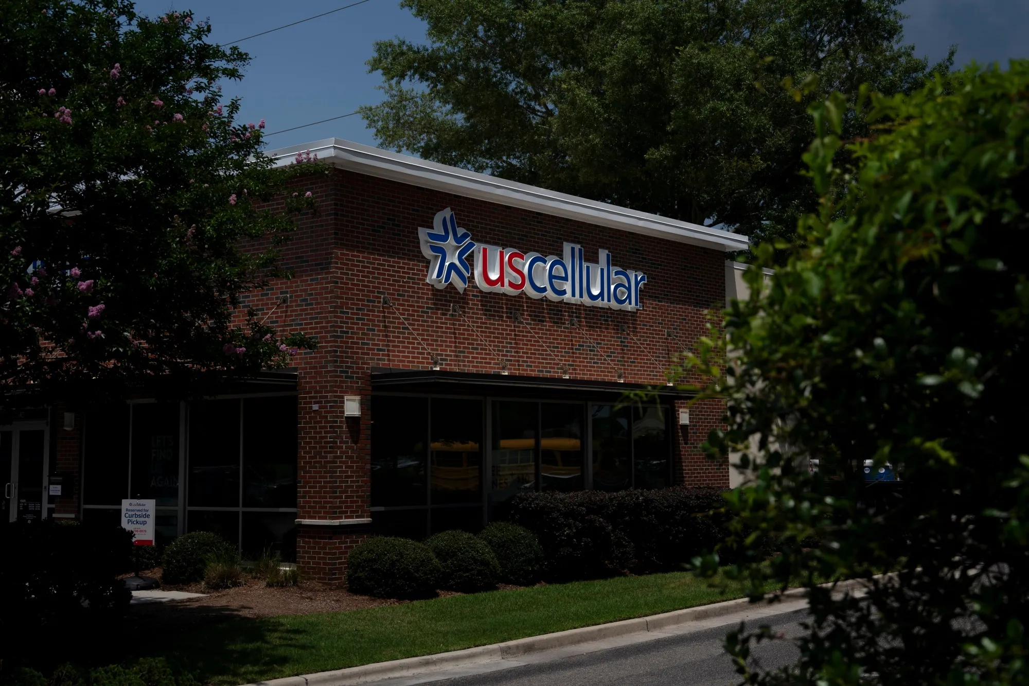 Justice Department Won’t Challenge T-Mobile Deal for US Cellular ...