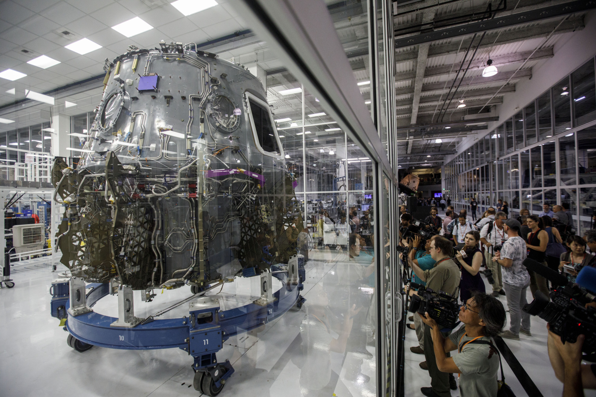 SpaceX Readies Astronauts for America’s Return to Space - Bloomberg