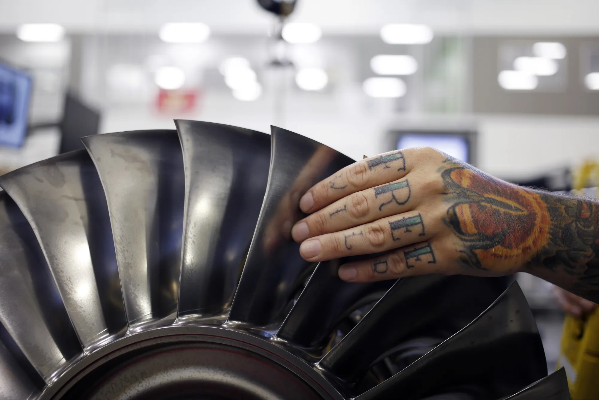 General Electric (GE) Industrial Free Cash Flow Tops Forecast; Guidance ...