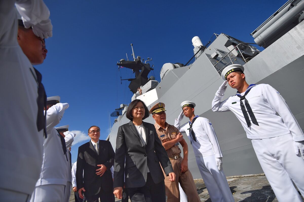 Taiwan Sends Frigate to South China Sea in Rebuke Against Hague ...