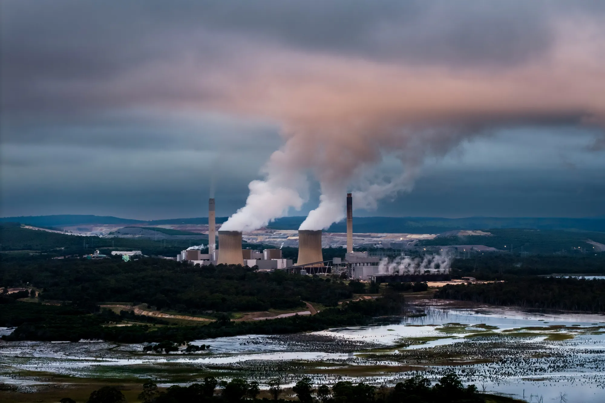 Australia’s Coal State Reverses Plan to Close Power Plants - Bloomberg