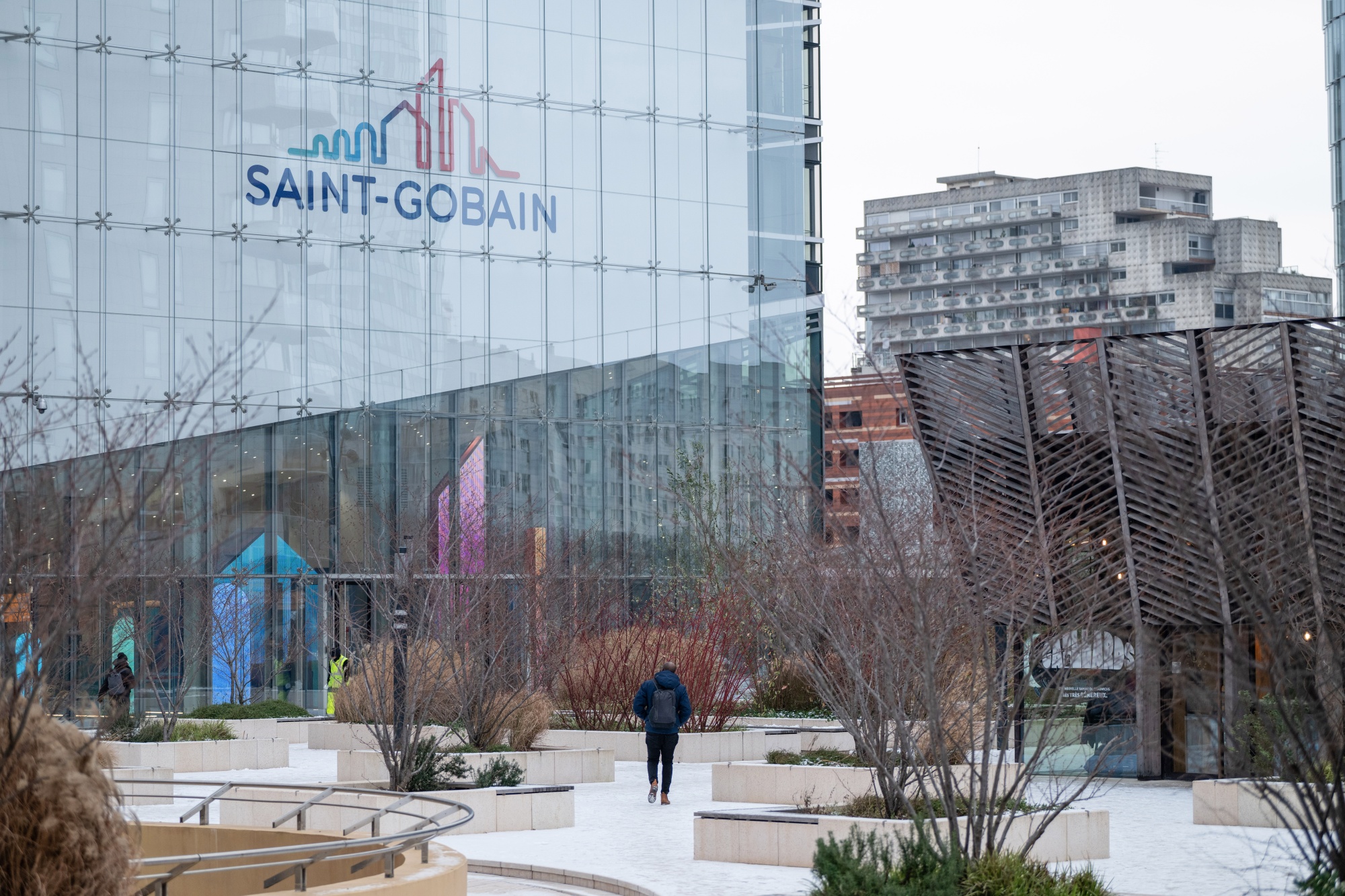 Saint-Gobain Offers to Buy Rival CSR in $2.8 Billion Deal - Bloomberg