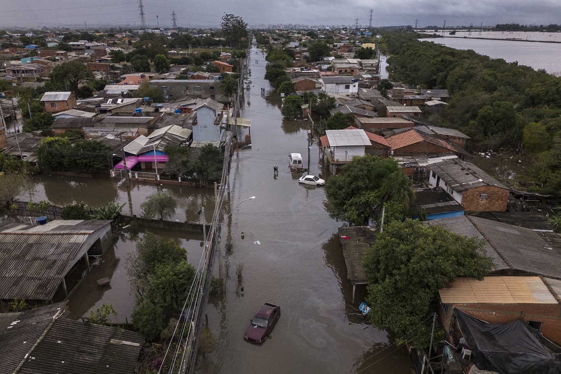 Brazil Eyes Further Aid to Help Fight Fallout From Floods in Rio Grande ...