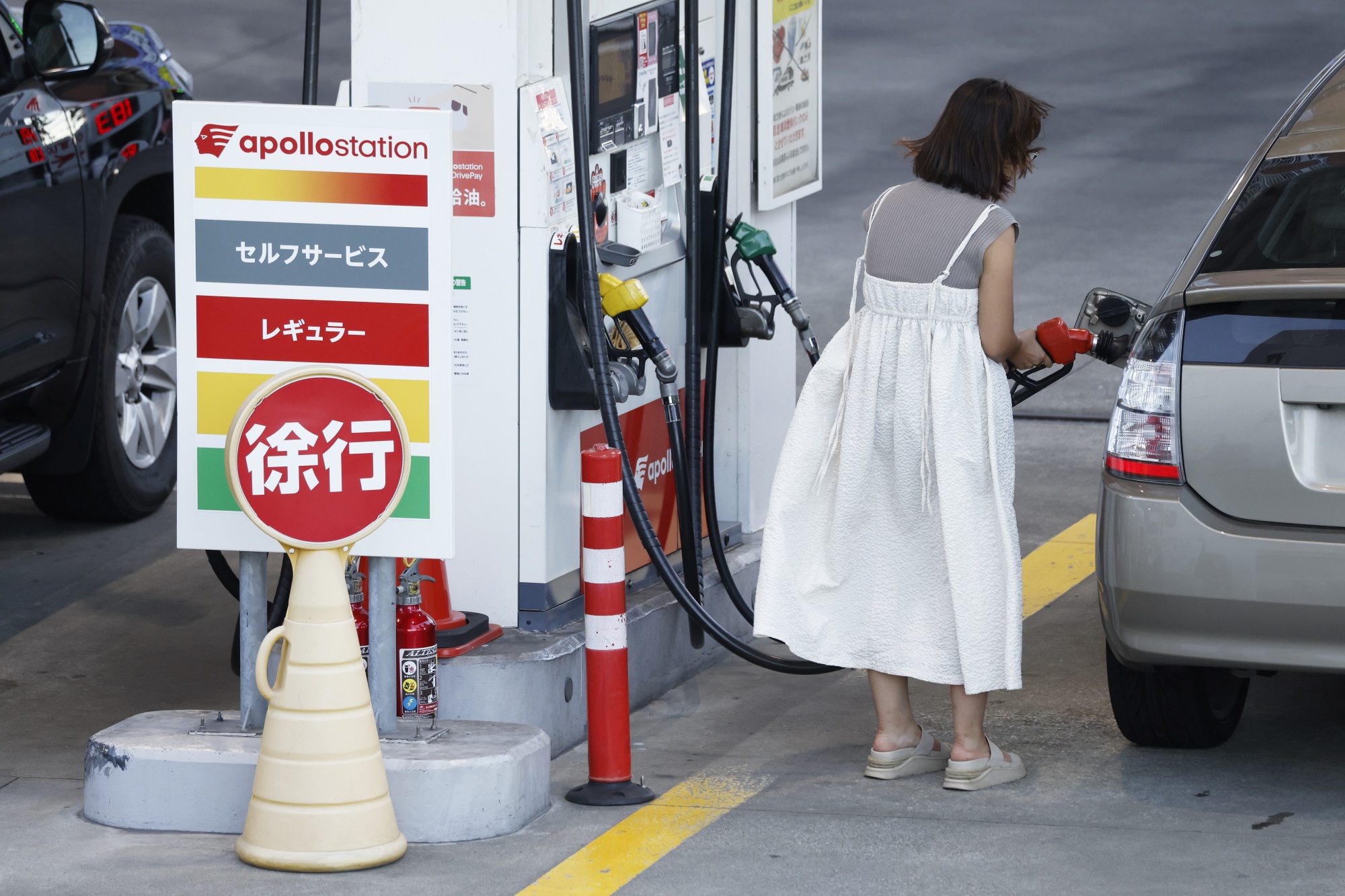 Japan Sees Inflation Hovering Above BOJ Target Next Fiscal Year - Bloomberg