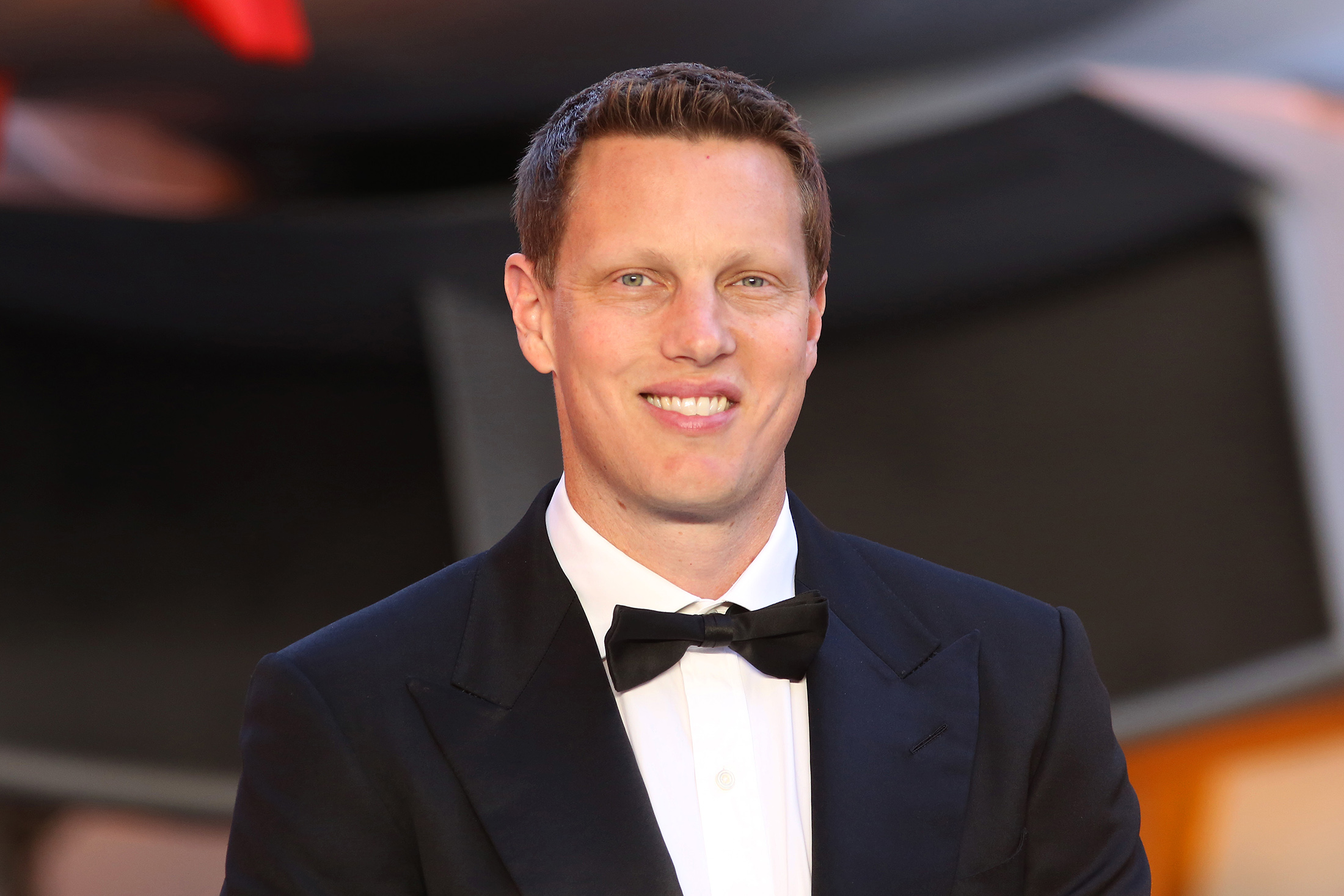 Ellison’s Latest Paramount Offer Includes $15-a-Share Sweetener - Bloomberg