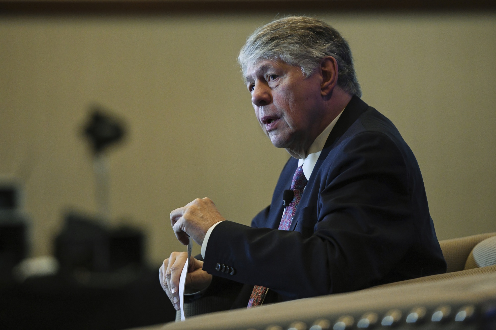 UMich Consumer-Sentiment Survey Chief Bids Farewell With Retirement ...