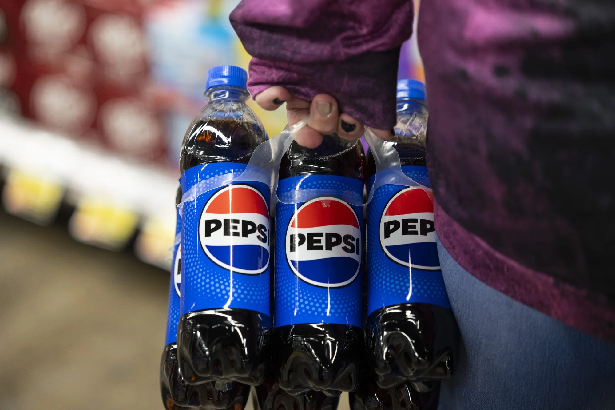 (PEP) PepsiCo Sees Profit Growth as Snacking Recovers From Pandemic ...