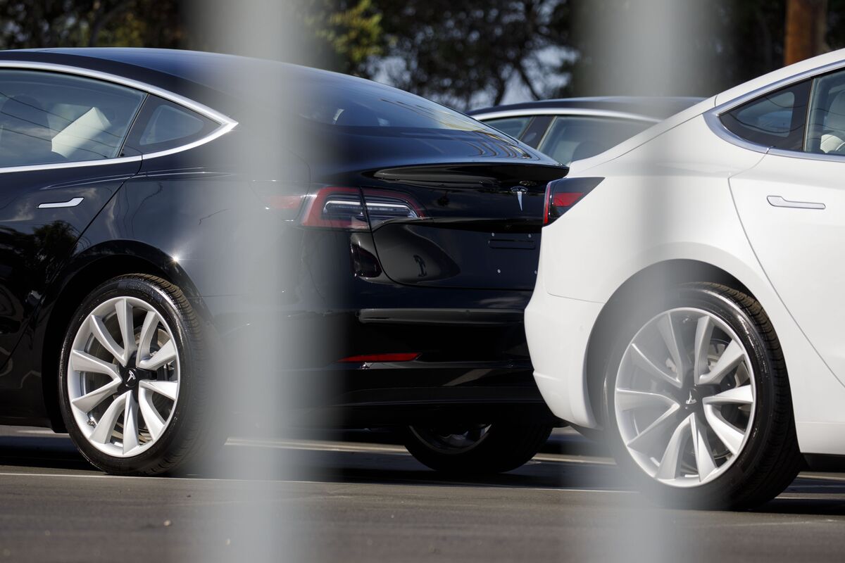 Tesla Model 3 in Singapore Costs More Than Twice in U.S. - Bloomberg