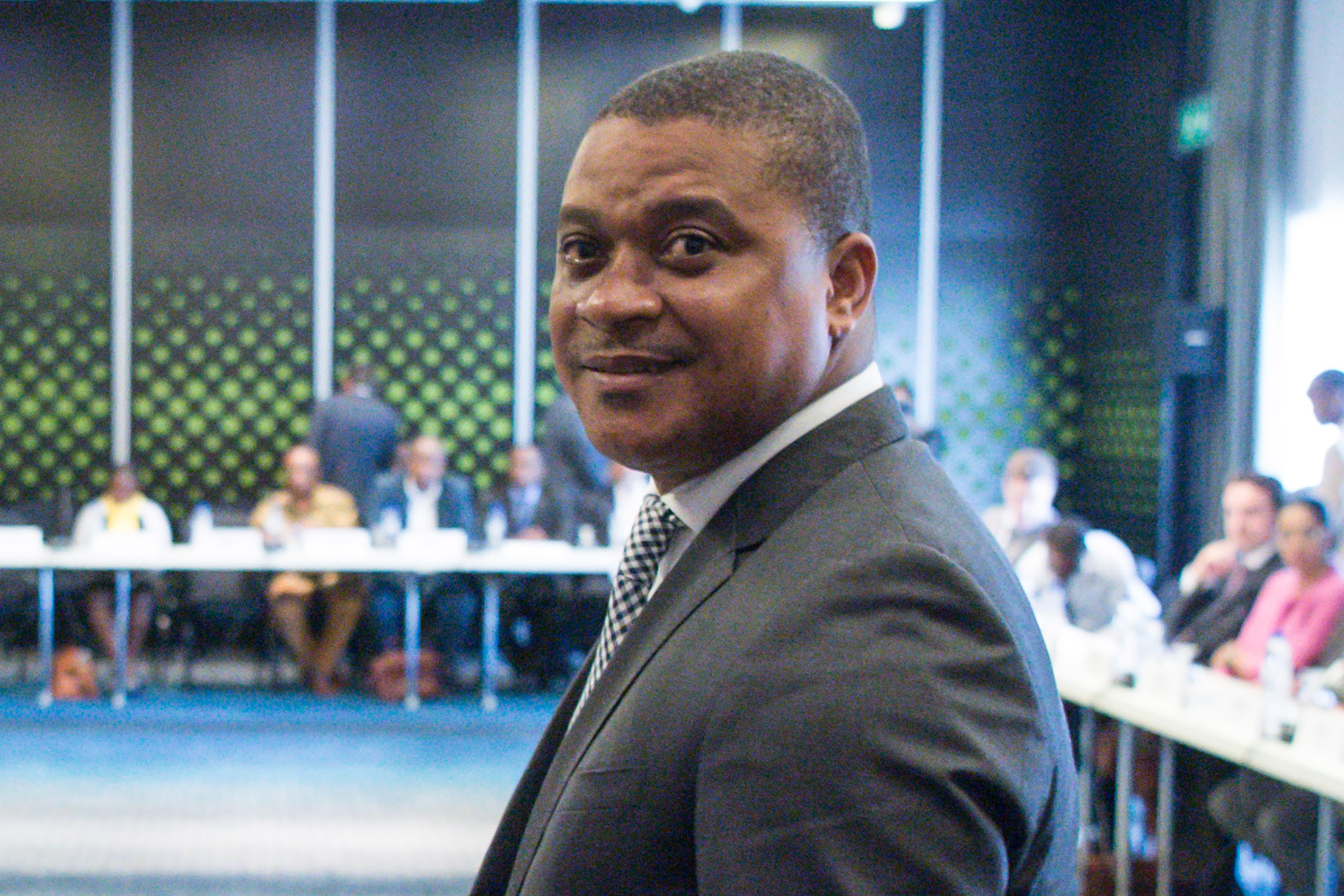 Mozambique President Appoints Ex-Energy Minister Tonela as Finance ...