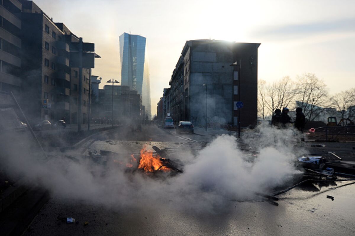 'Blockupy' Protests at ECB Are Absurd - Bloomberg