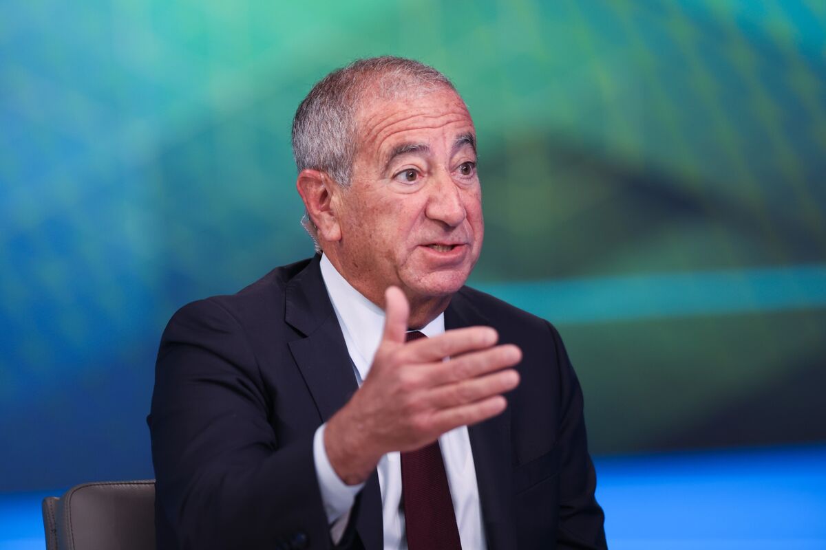 Ken Moelis Sees World ‘Getting Better Every Day’ - Bloomberg