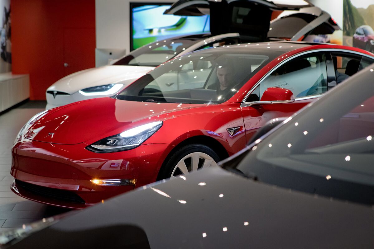 Tesla Teardown Reveals Tech Prowess, Production Shortcomings - Bloomberg