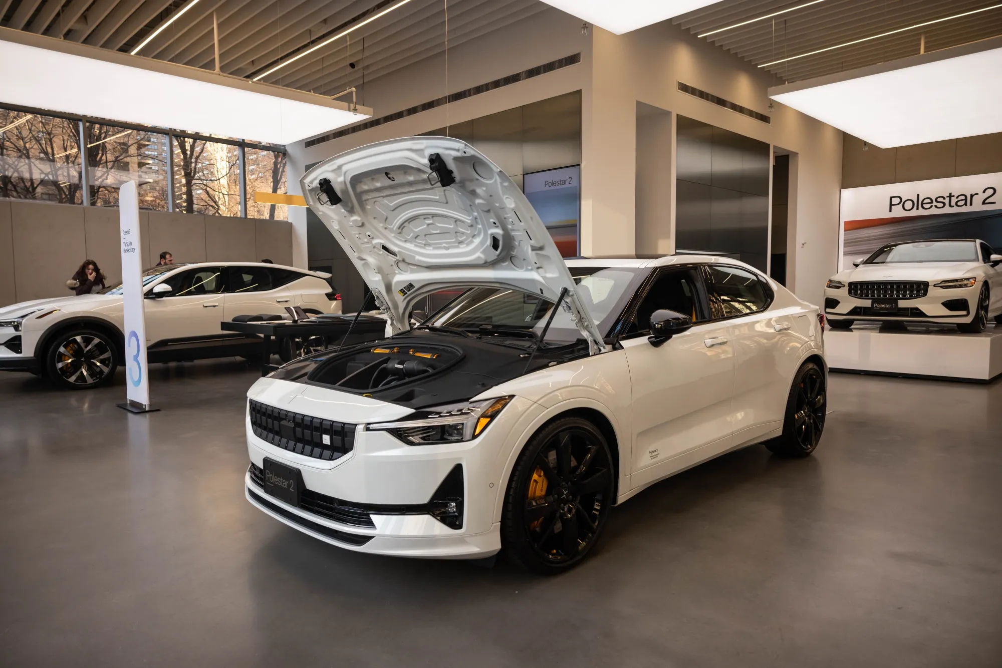 Polestar Owners Volvo Car Geely May Need to Take EV Maker Private Bernstein Bloomberg