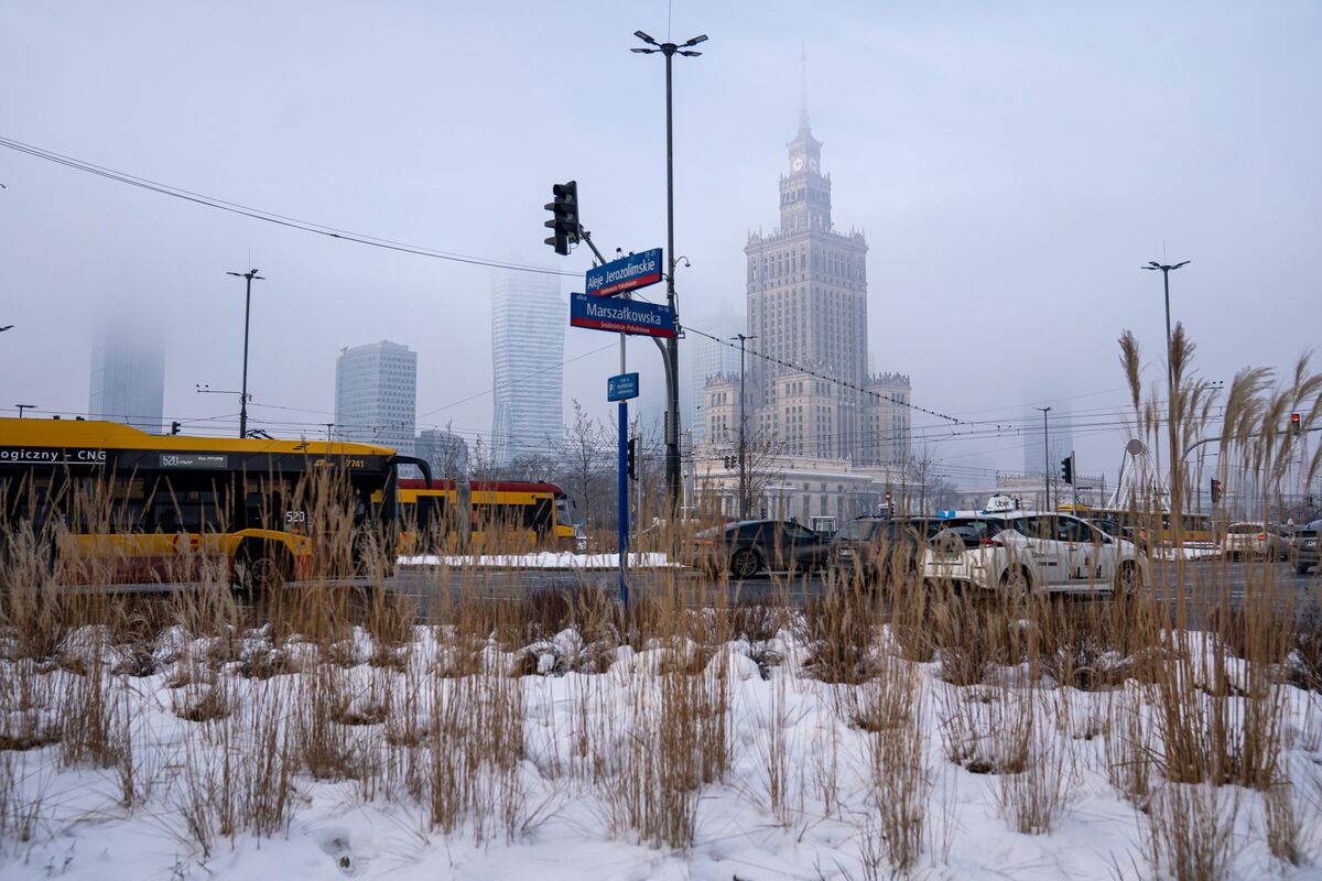 Poland Taps Foreign Debt Markets With $6 Billion Sale - Bloomberg