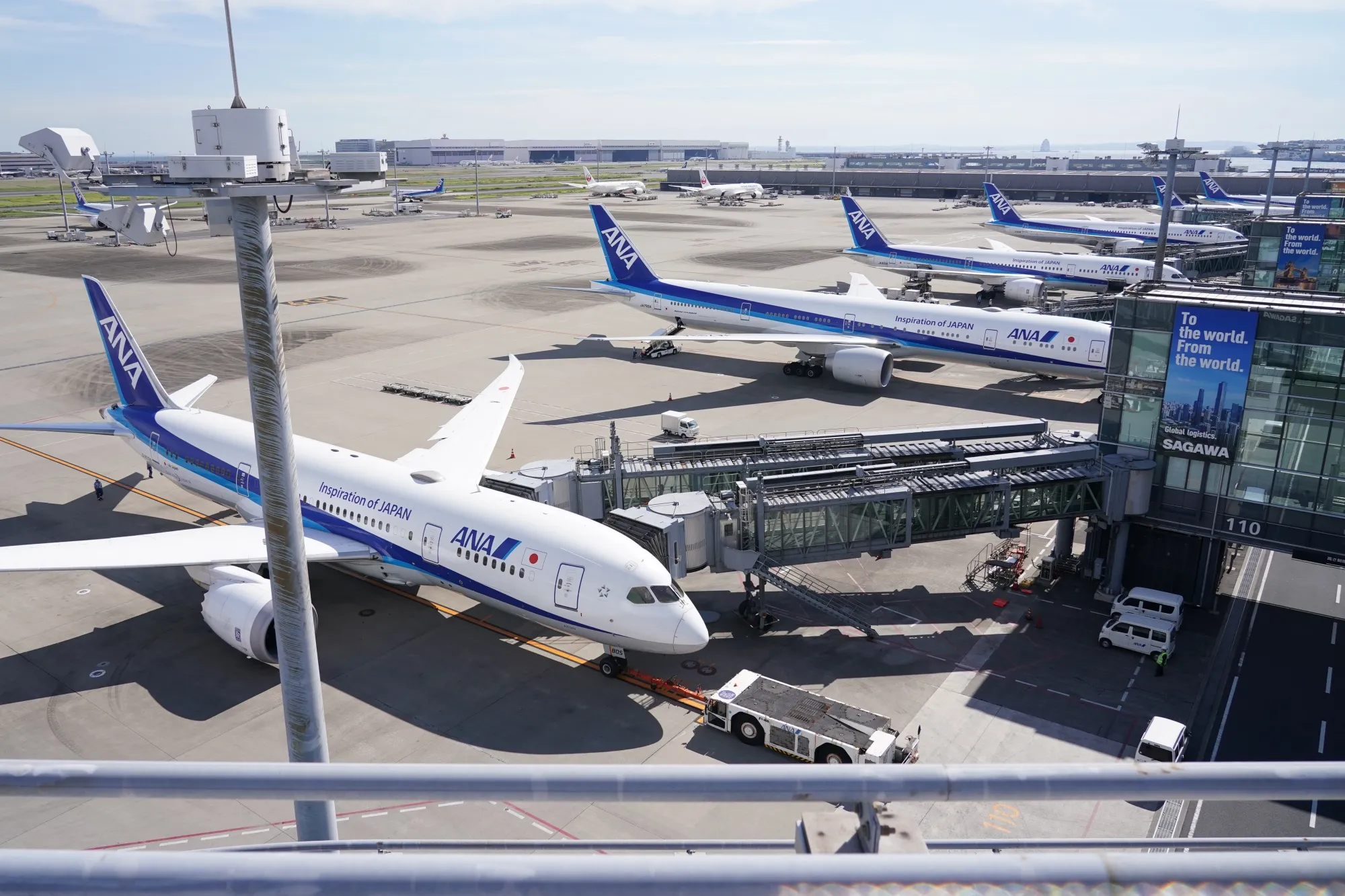 Japan’s Biggest Airlines to Hire 3,700 Workers in the Next 12 Months ...