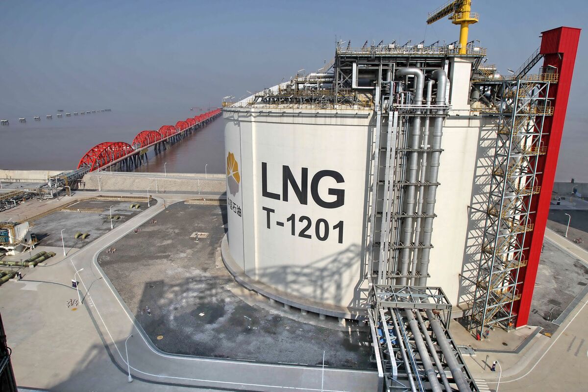 China Looks to Sell Spare LNG as Virus Lockdowns Hit Demand - Bloomberg