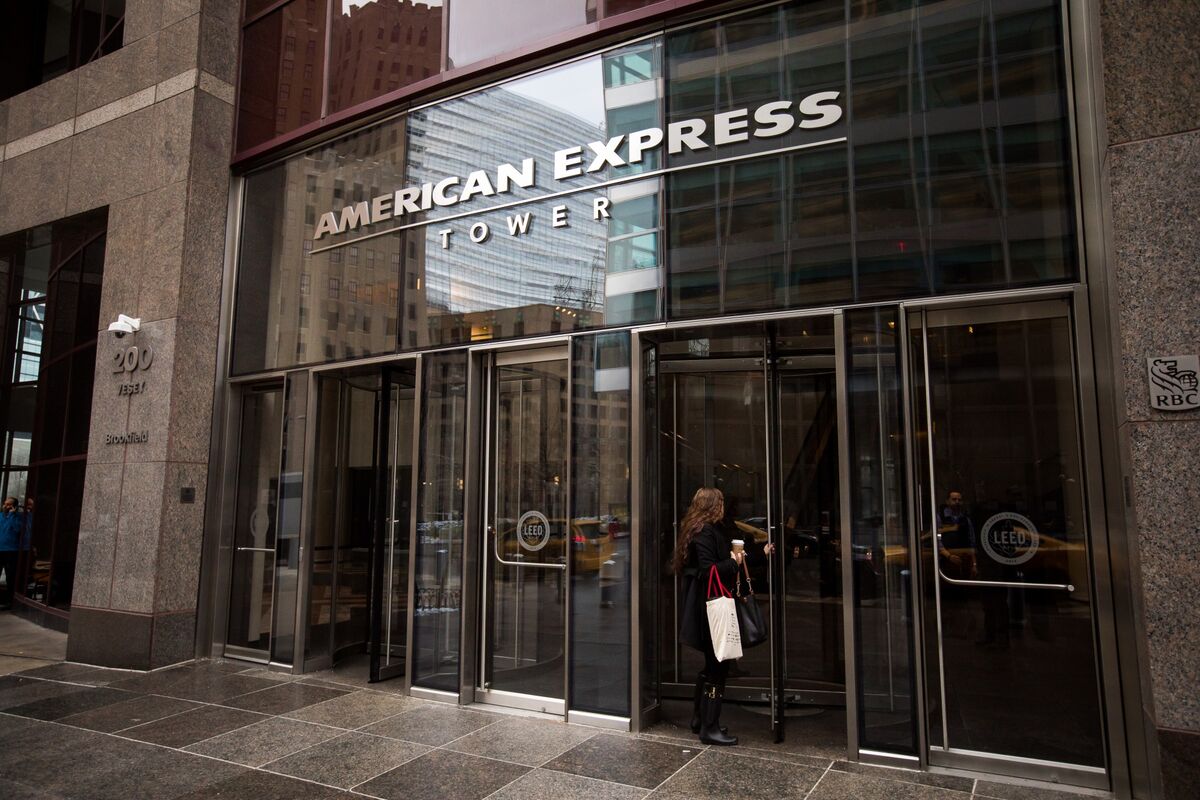 AmEx CEO Says Most Employees Will Work Remotely for the Year - Bloomberg