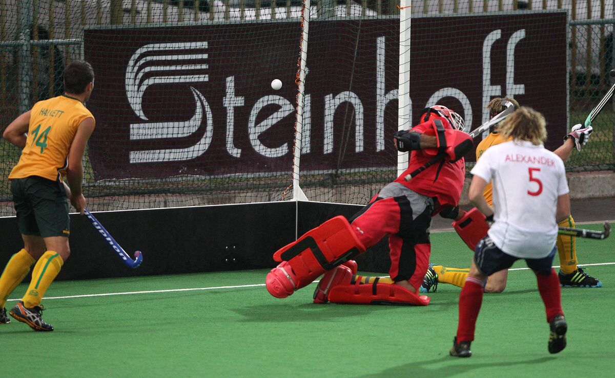 Steinhoff Finds $1.1 Billion Under the Mattress. Is It Enough? - Bloomberg