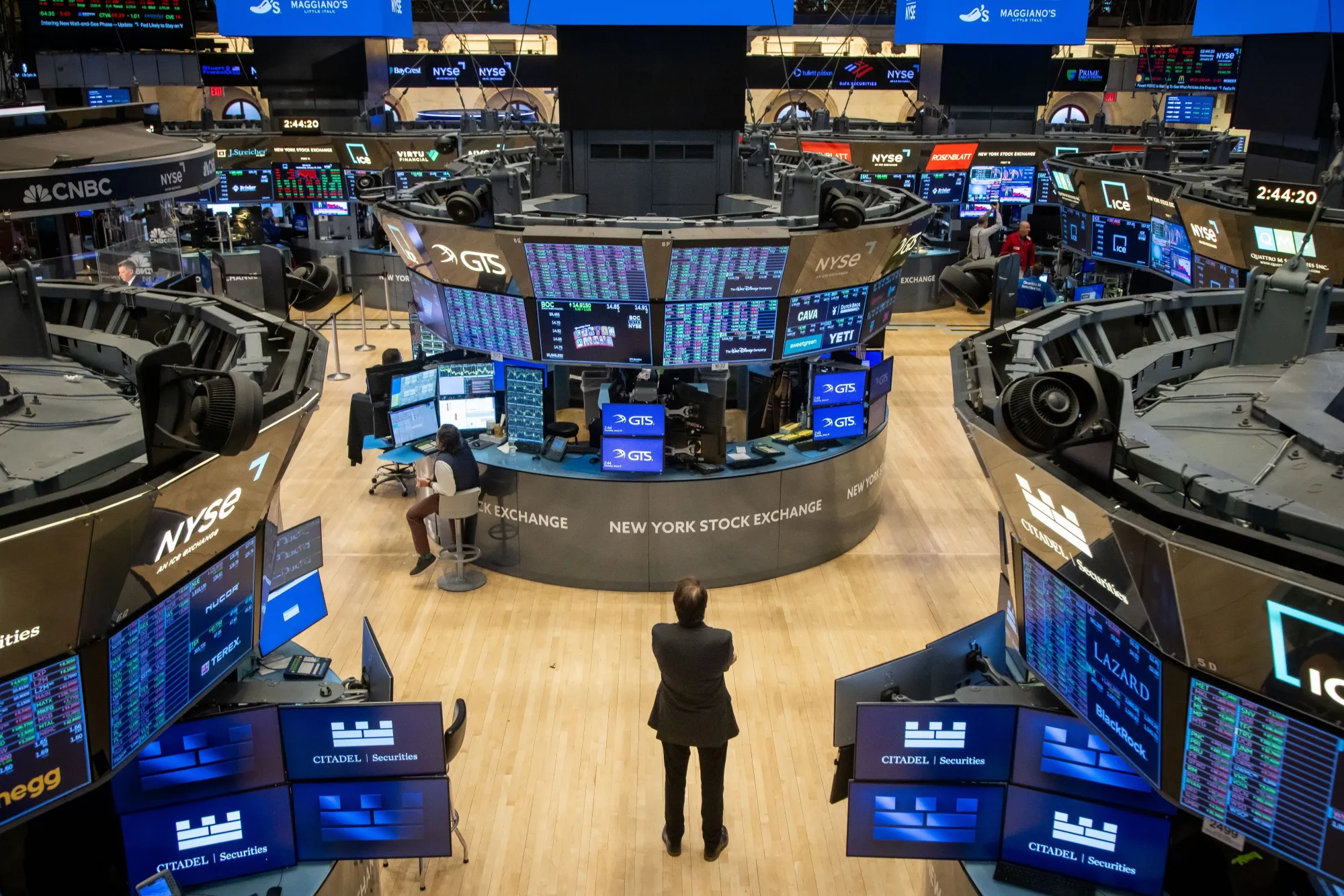 US Stocks Fall as Nvidia’s First-Quarter Earnings Draw Near - Bloomberg