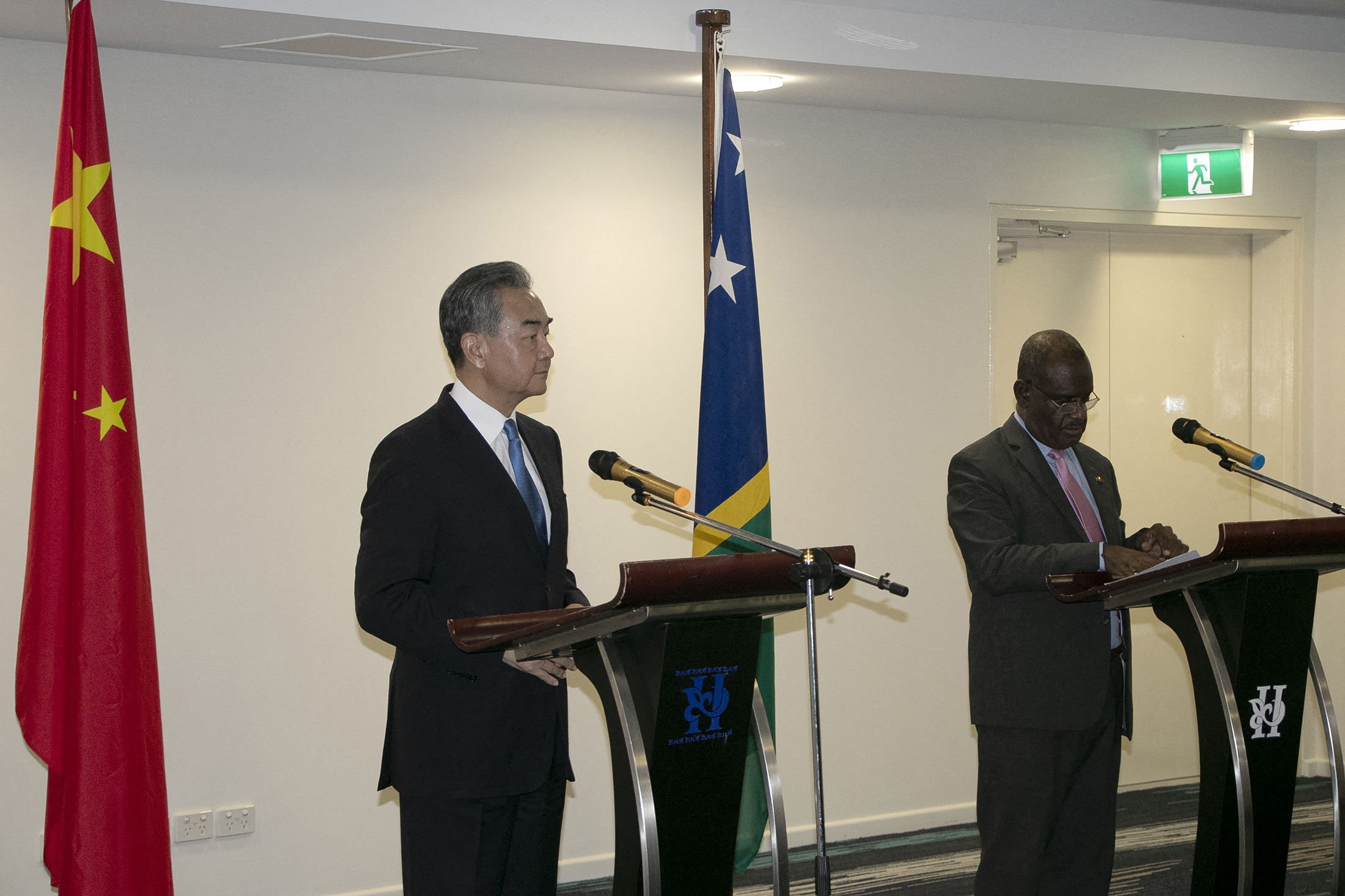 China Deepens Ties With Solomons in Race to Win Over Pacific - Bloomberg